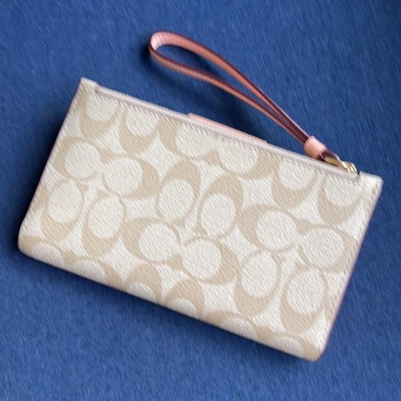 Coach | Bags | Coach Tech Phone Wallet In Colorblock Signature Canvas ...